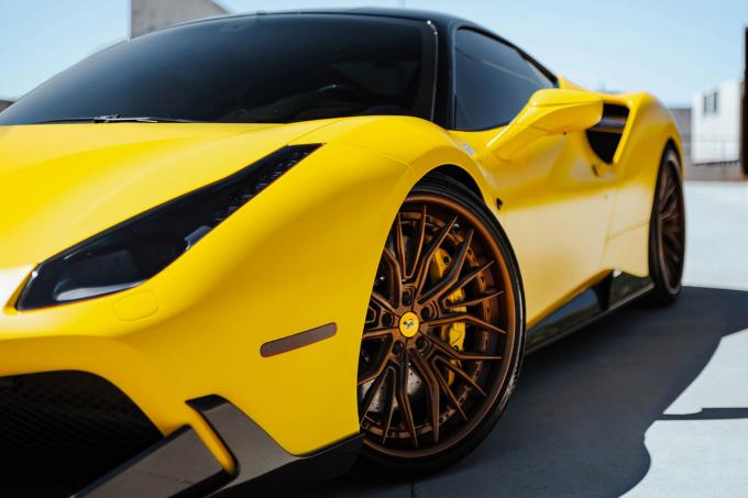 Staggered Spokes Ferrari Forged Wheels Deep Dish 16-26 Inch